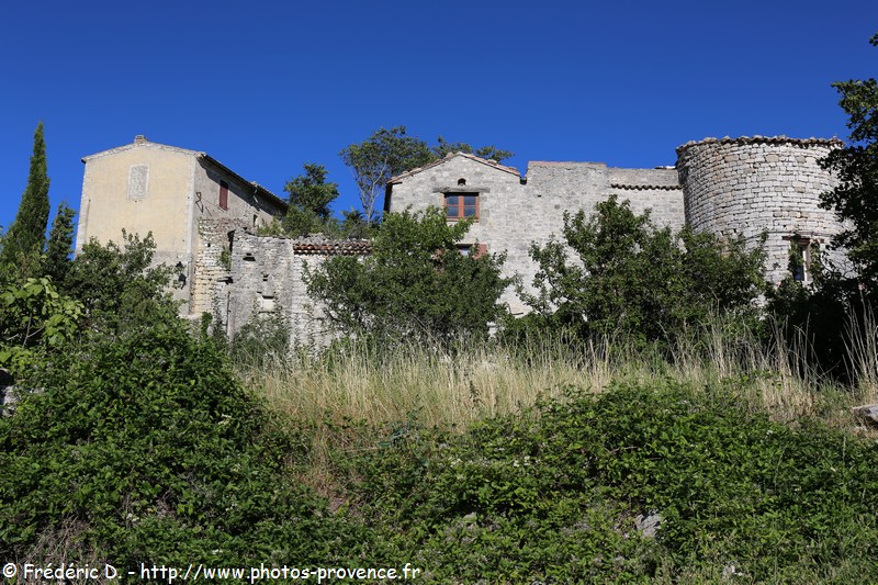 Vachères, commune des Alpes-de-Haute-Provence