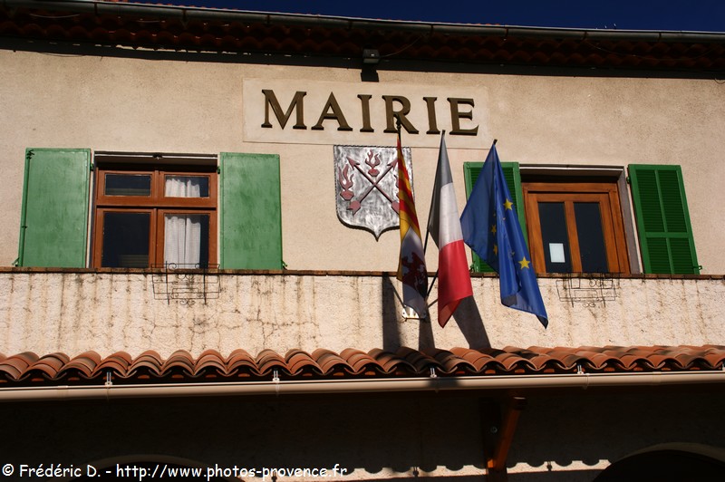 Pierrefeu en photos, village des Alpes-Maritimes