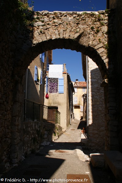 Mons, village perché du Haut-Var